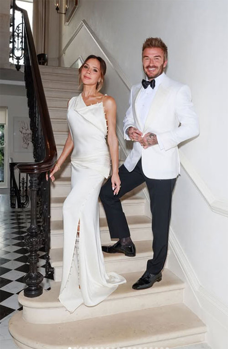 Victoria Beckham'ın Göz Kalemleriyle Gelen Başarı - Evos Angels